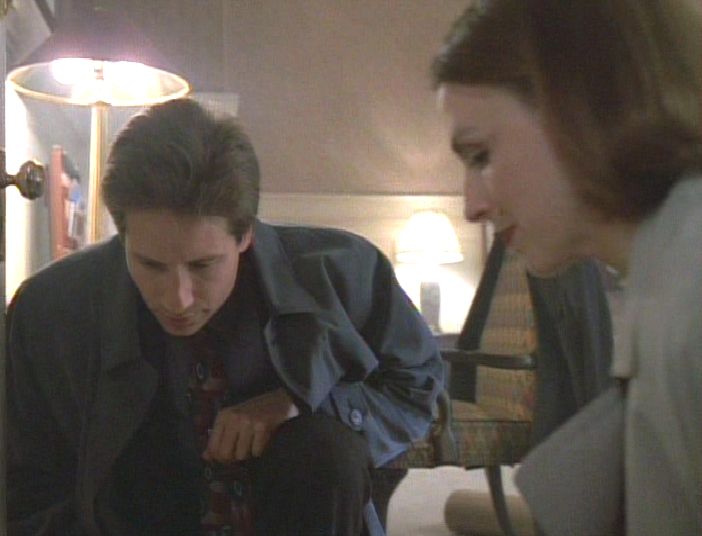 The X-Files Screen Grab Archive: Soft Light - 1