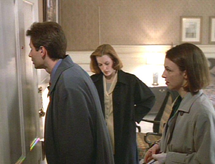The X-Files Screen Grab Archive: Soft Light - 1