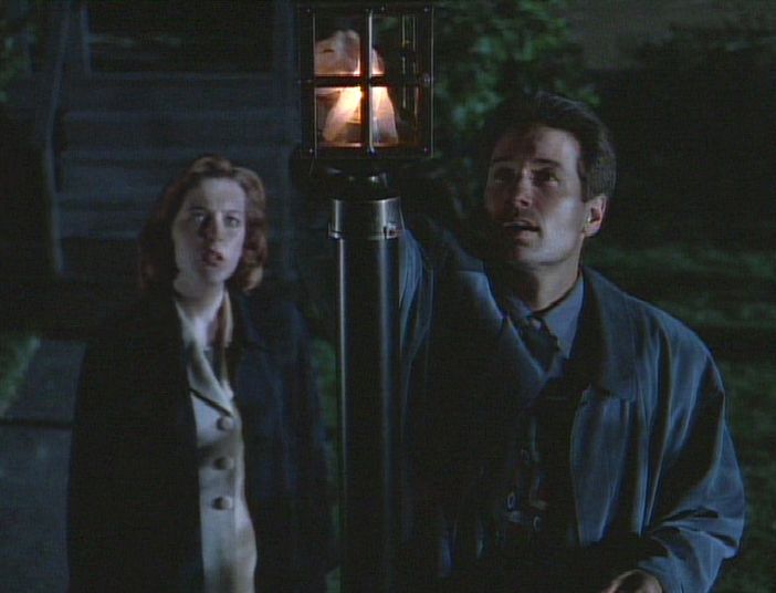 The X-Files Screen Grab Archive: Soft Light - 3