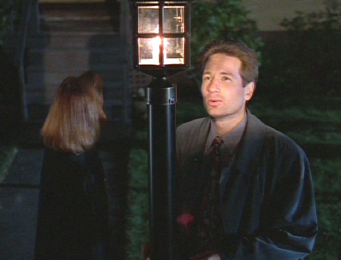The X-Files Screen Grab Archive: Soft Light - 3