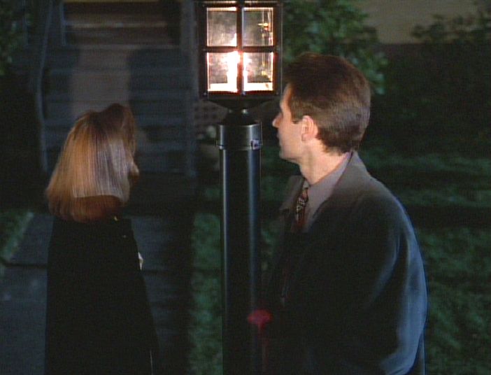 The X-Files Screen Grab Archive: Soft Light - 3