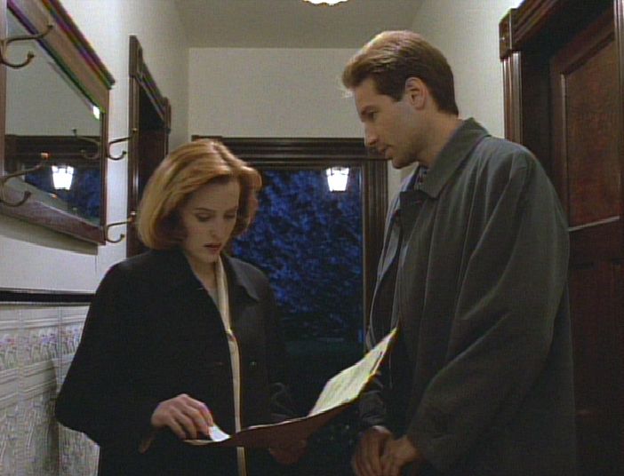 The X-Files Screen Grab Archive: Soft Light - 3