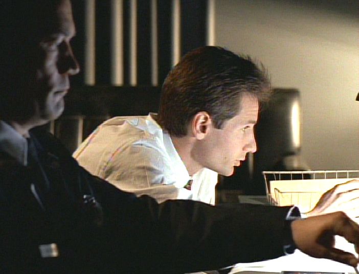 The X-Files Screen Grab Archive: Soft Light - 4