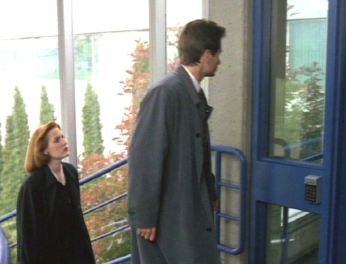 The X-Files Screen Grab Archive: Soft Light - 5