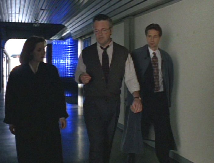 The X-Files Screen Grab Archive: Soft Light - 5