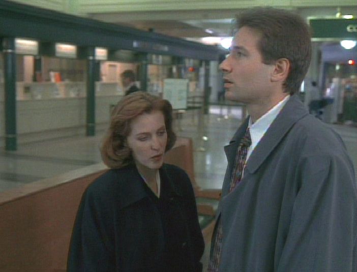 The X-Files Screen Grab Archive: Soft Light - 6