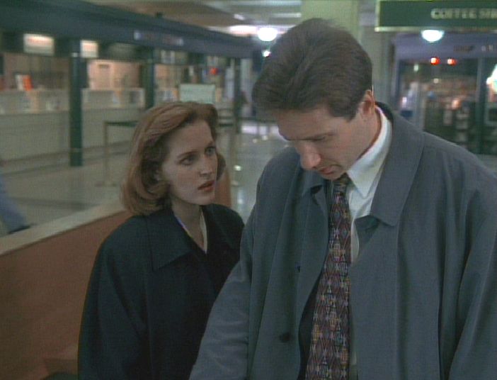 The X-Files Screen Grab Archive: Soft Light - 6